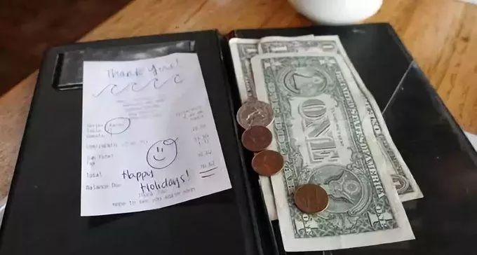 世界各地留小费指南|小费|餐厅|行李_新浪新闻