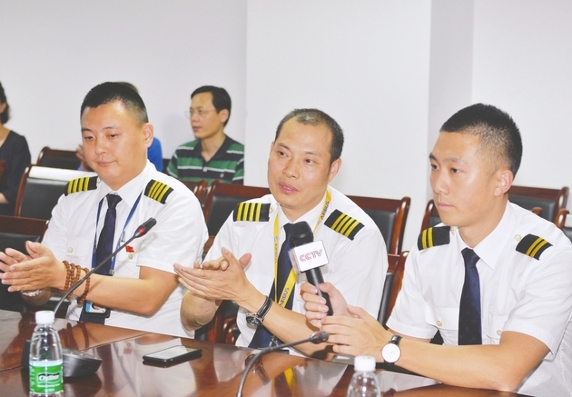 备降奇迹 3U8633空中惊魂 川航客机“史诗级备降”|备降_新浪财经_新浪网