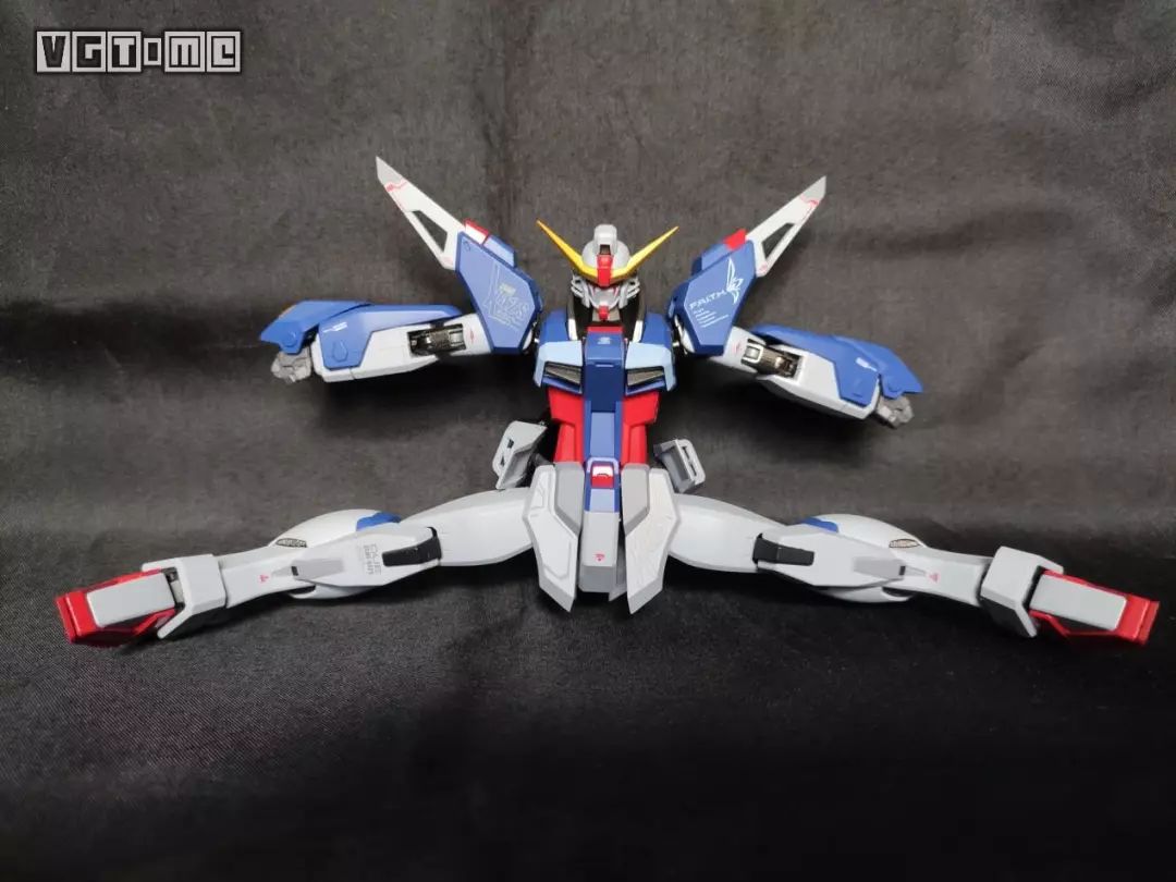 体现ZAFT理想的真红之翼：METAL ROBOT魂命运高达简评