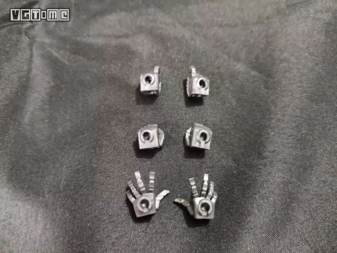 体现ZAFT理想的真红之翼：METAL ROBOT魂命运高达简评