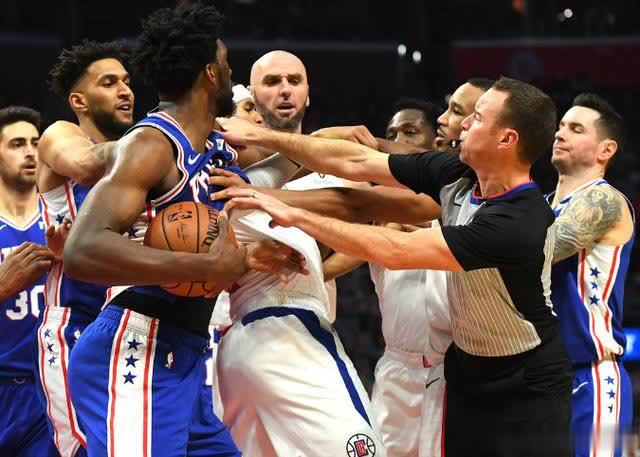 盘点18-19赛季NBA八大冲突！隆多领衔，贝弗利、斯玛特榜上有名_手机新浪网