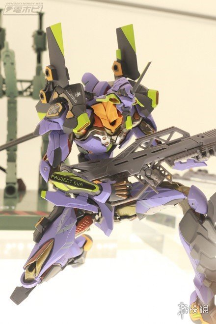 《EVA》初号机手办图赏 售价近1500元 细节完美逼真_八卦趣闻_新浪游戏_新浪网