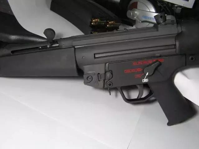 盘点中国仿制的10种世界名枪！MP5、PKM，M2重机枪都有！