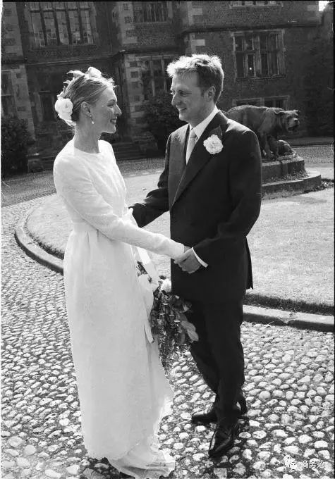 除了凯特和梅根 英国“最会穿衣”的贵族白富美还有谁|超模|伯爵夫人|贵族_新浪时尚_新浪网