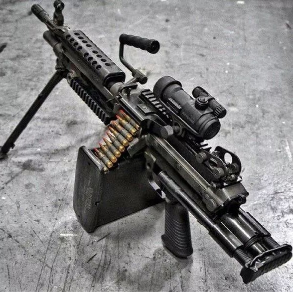 CS的B51“大菠萝”是什么枪？美军现役机枪中国也在生产？｜轻武专栏|美军|机枪|弹匣_新浪新闻