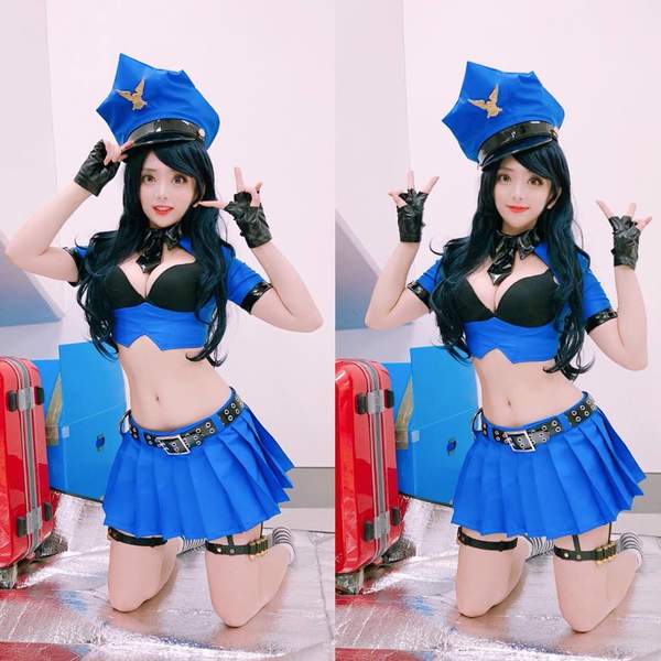 韩国妹纸Cos《LOL》KDA卡莎 性感还原“胸残”萌爆_新浪游戏_手机新浪网