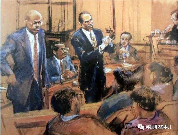 法庭上专为受审罪犯画像，她大概是世界上最紧张的画师…