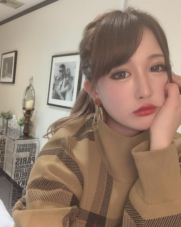 次时代辣妹超绝可爱!日杂00后人气模特伊藤桃々美图新浪游戏手机新浪网