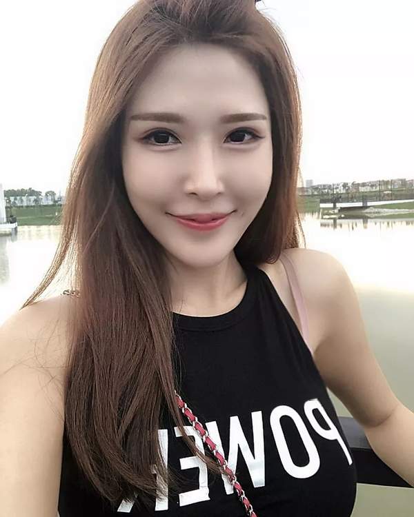 马来西亚正妹Gatita Yan福利美照 S型曲线撩人无比_八卦趣闻_新浪游戏_新浪网