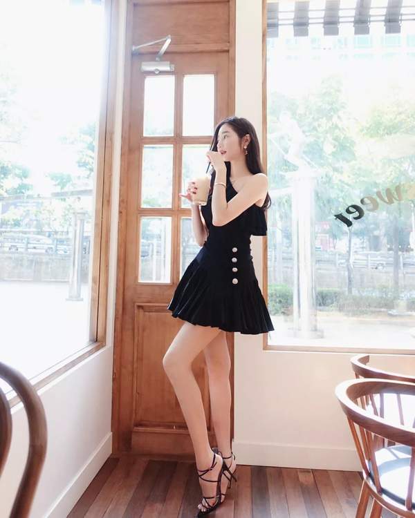 韩国极品美腿正妹最新福利美照 S型曲线惹人疯狂_新浪游戏_手机新浪网