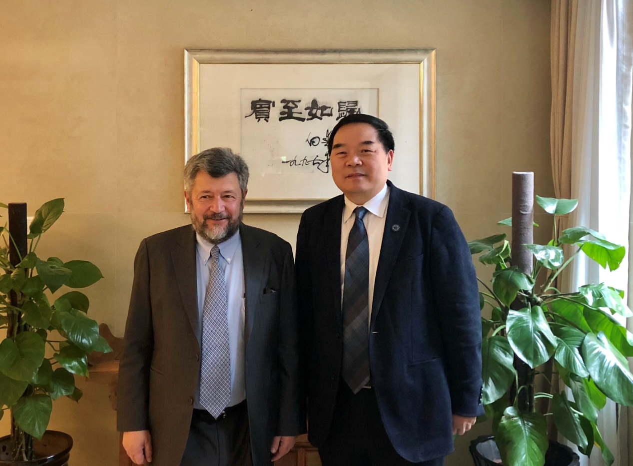 菲尔兹奖得主Efim Zelmanov教授来访并做客“合肥大师论坛”|数学家|数学|教授_新浪新闻