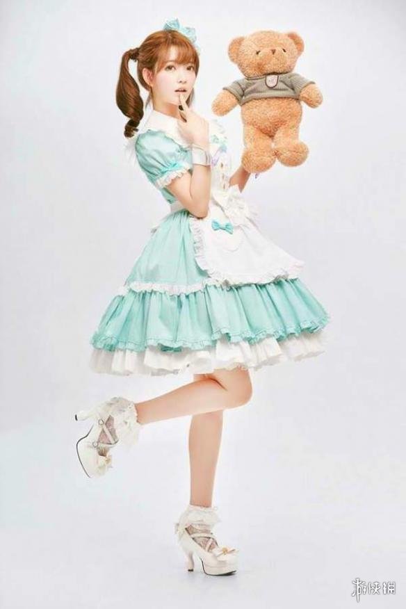 “韩国第一美少女”Yurisa《魔卡少女樱》知事COS 紫发萝莉装小仙女超美！_八卦趣闻_新浪游戏_新浪网