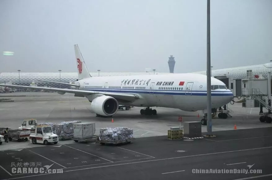 中国民航最后一架777-200客机退出运营，已服务17年|国航|客机|机队_新浪新闻