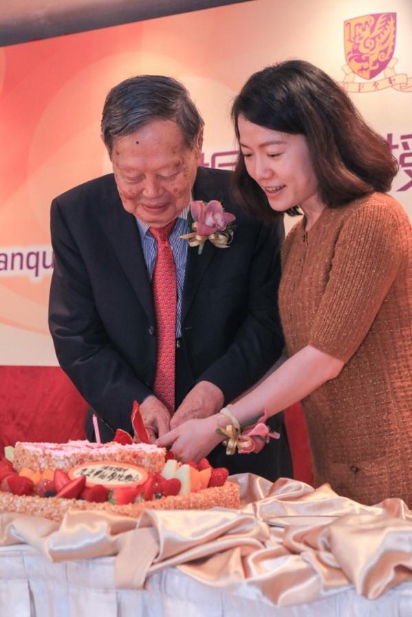 《晨曦集》：从杨振宁的几幅照片谈起