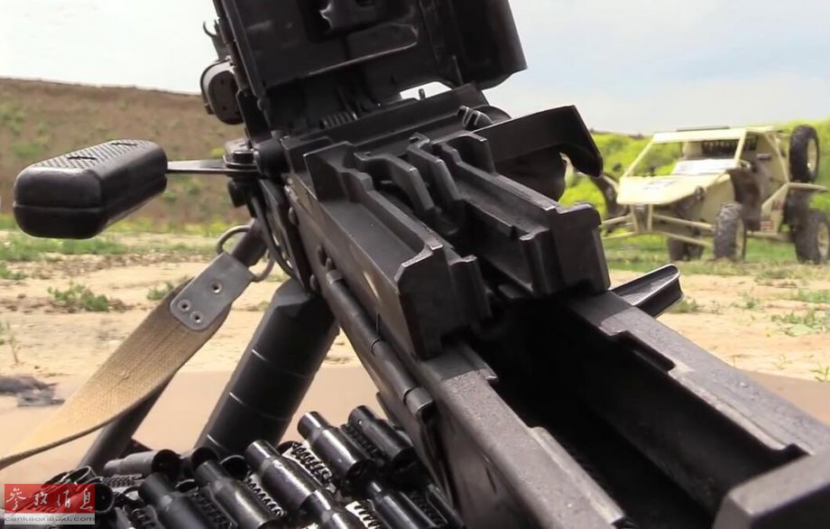 俄著名枪厂将推新款AK-308突击步枪 配备7.62×51毫米弹药_新浪军事_新浪网
