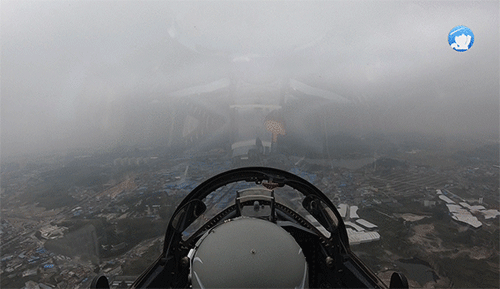 中航工业FTC-2000G飞机首飞成功 可攻击可空战|军民融合|飞机|空战_新浪新闻