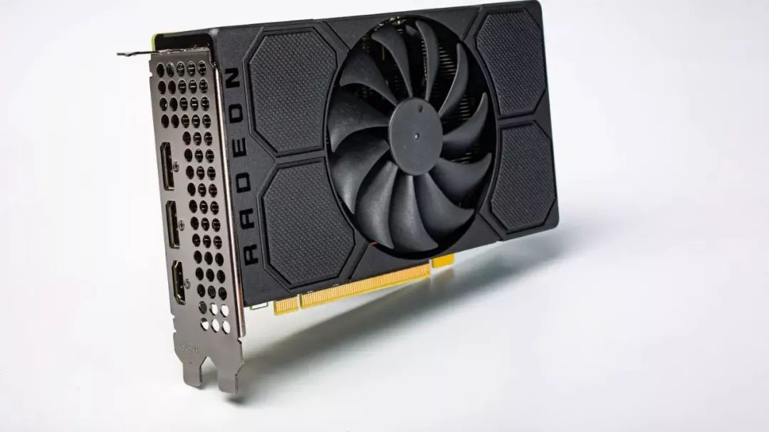 【简讯】AMD RX 5500公版设计、性能曝光；华为路由A2宣布…__财经头条