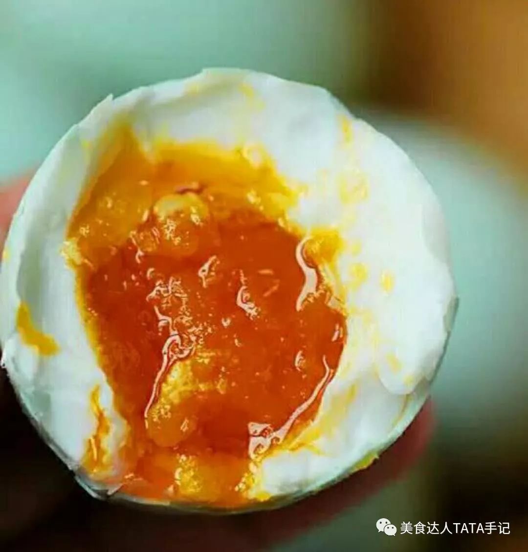 咸蛋黄配什么最好吃？