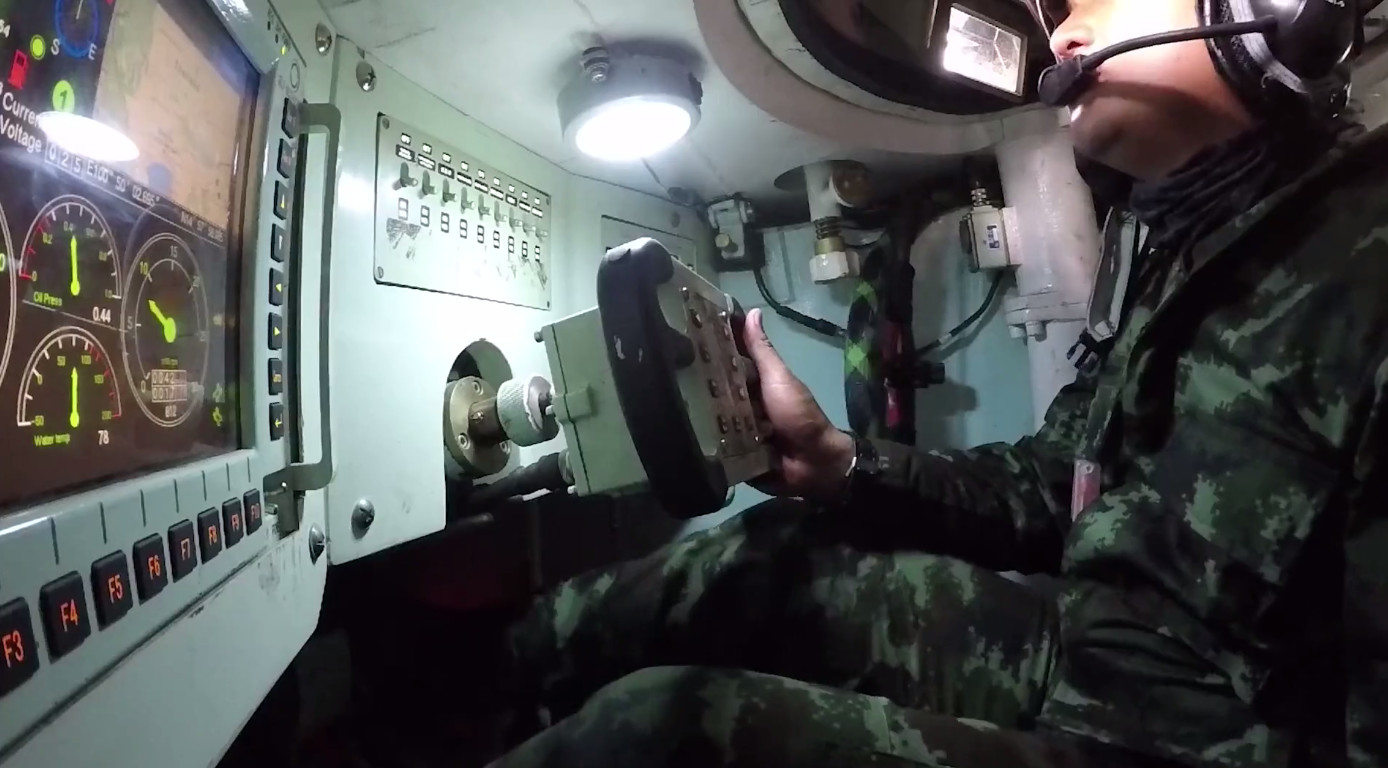 泰国版中国造VT4内部全公开 豪华度堪比隐身战机座舱_手机新浪网