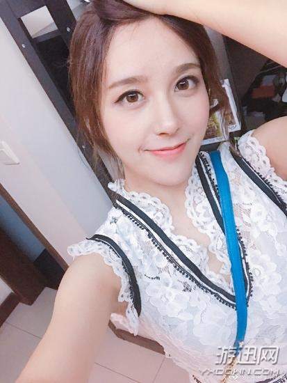 LOL最美女解说Rita生活美照 小姐姐颜值超高，美爆了_新浪游戏_手机新浪网