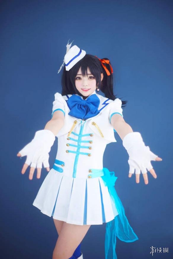 韩国妹子cos《lovelive!》矢泽妮可 颜值爆表神还原！_新浪游戏_手机新浪网