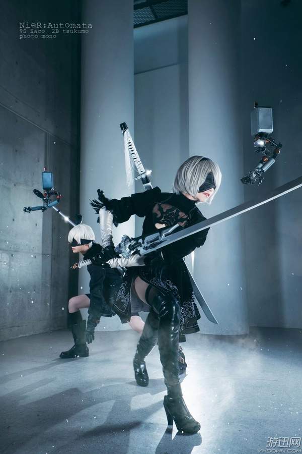《尼尔：机械纪元》2B/9S组合COS 舔屏小姐姐光滑长腿_新浪游戏_手机新浪网