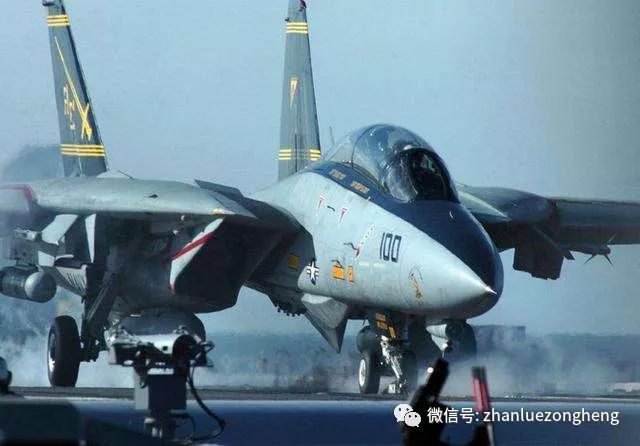 F14的设计师竟然是华裔 其兄和他选择了不同的人生！_手机新浪网