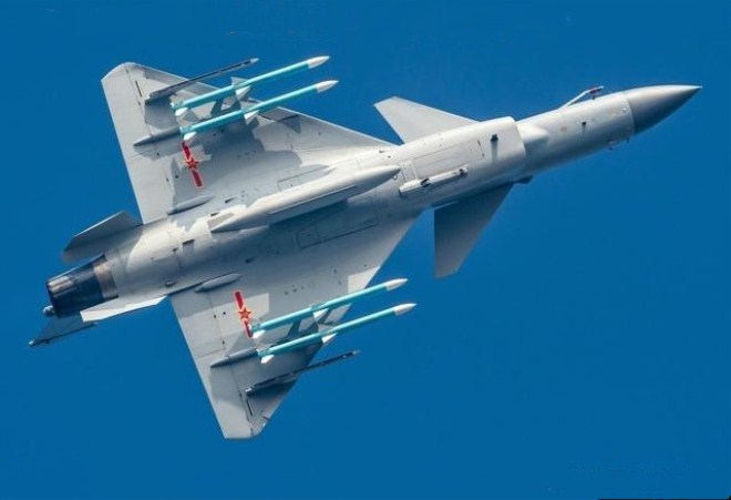 歼-10B或将成为单发四代战机？装备国产推力矢量发动机_手机新浪网