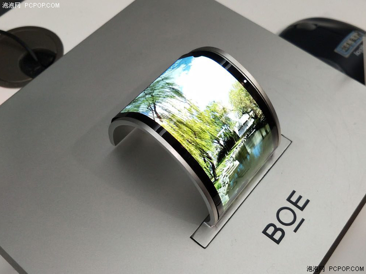 下一个行业热点? 可折叠OLED屏幕的发展现状|屏幕|柔性OLED|柔性_新浪科技_新浪网