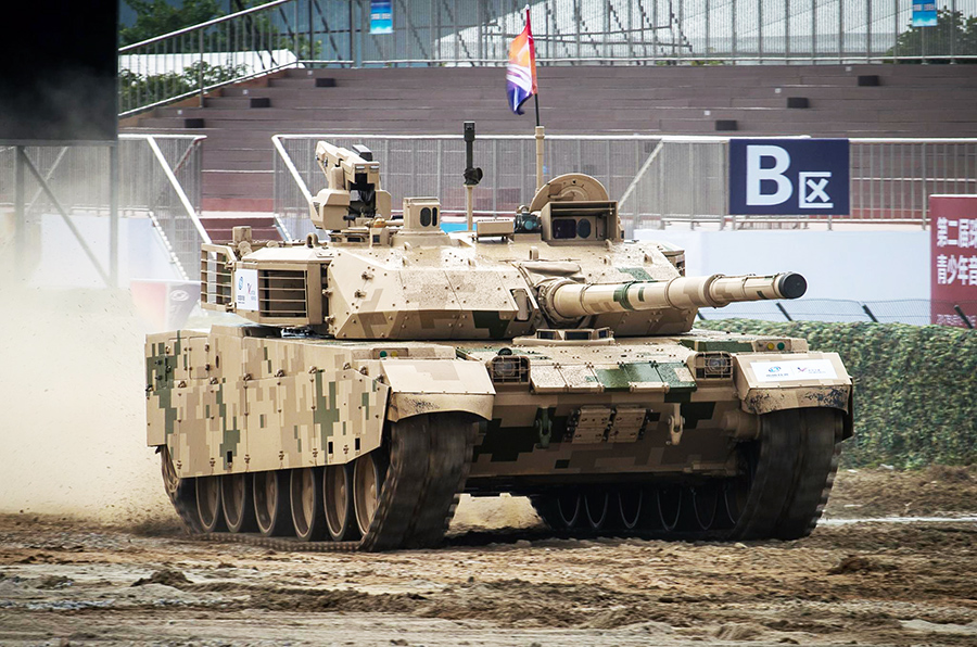 印度购买大量新型俄罗斯主战坦克：巴铁随后找到中国军企_手机新浪网