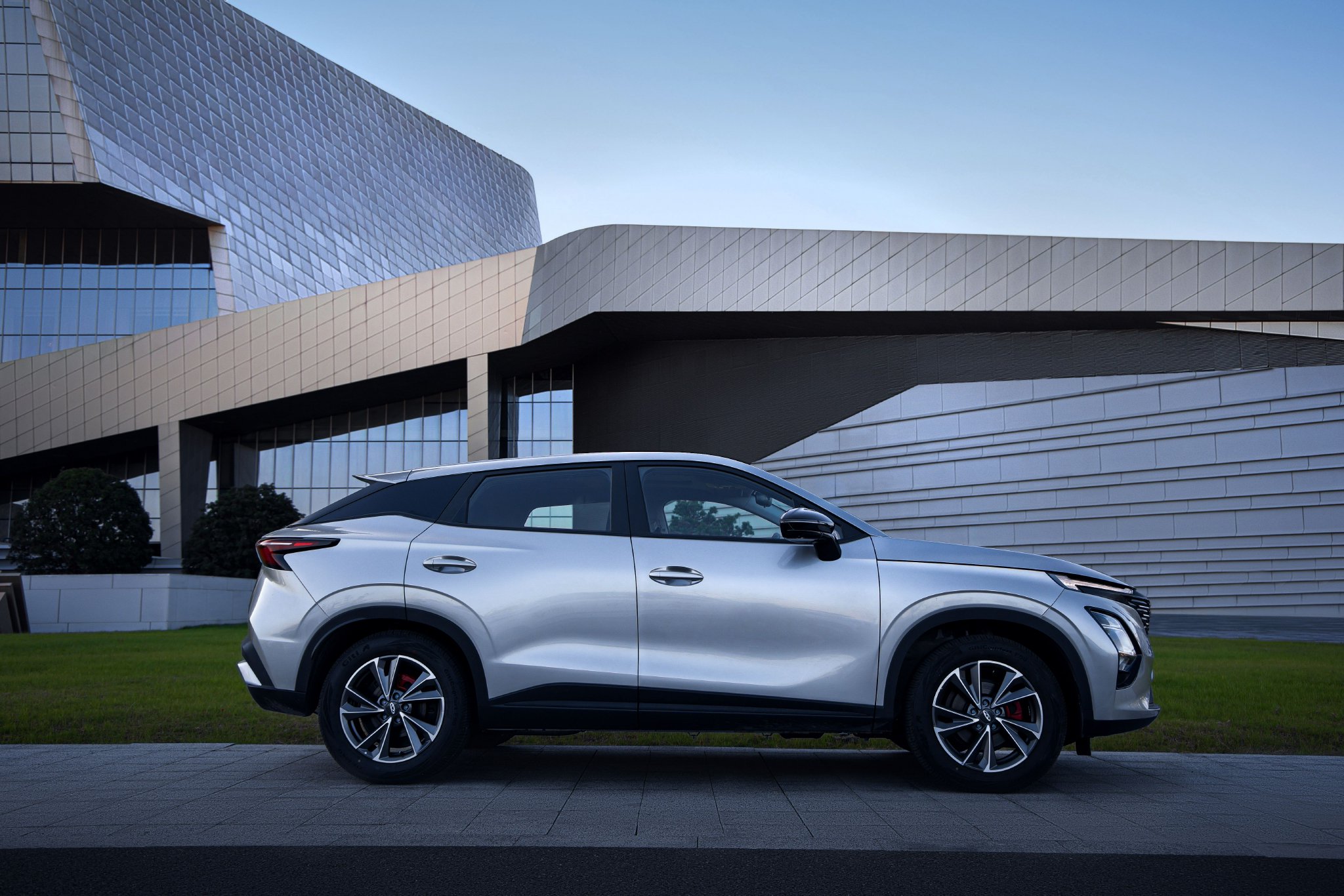 奇瑞瑞虎5x高能版上市 售价6.99-8.39万元-新浪汽车