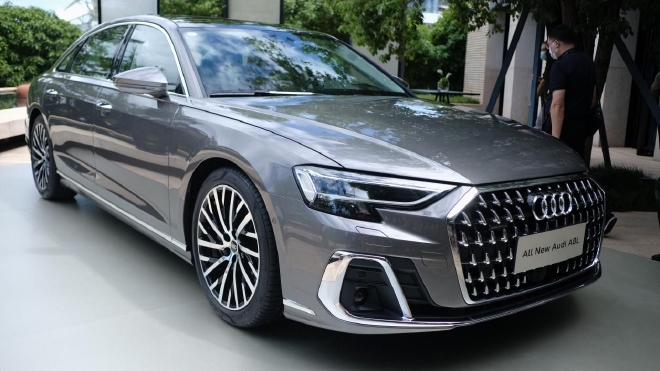 直冲脑门的“德”味 试驾奥迪A8L加剧了我的精神内耗-新浪汽车