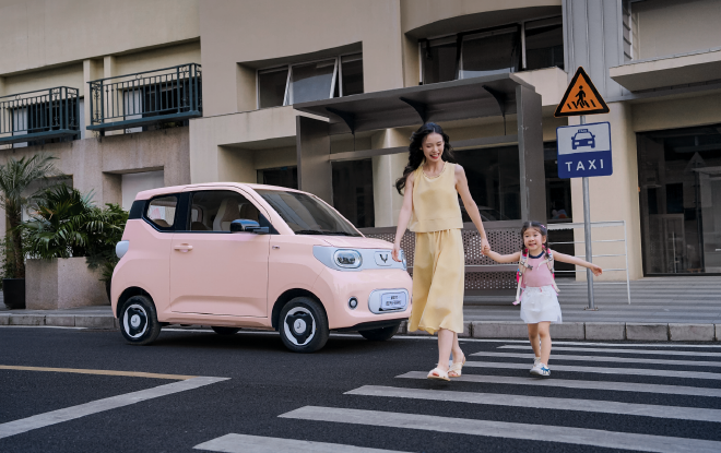 五菱宏光MINIEV公布最新销量 累计销量破170万台-新浪汽车