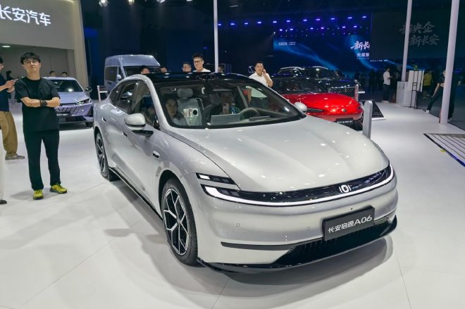 长安天枢智能品牌全球发布 启源A06全球首秀-手机新浪汽车