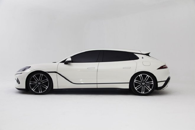 主打豪华与性能 静态实拍腾势Z9GT-新浪汽车