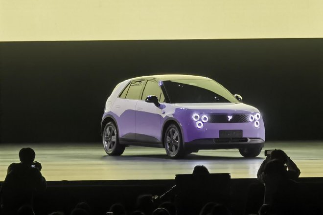 蔚来2024 NIO Day 蔚来ET9上市 萤火虫开启预售-手机新浪汽车