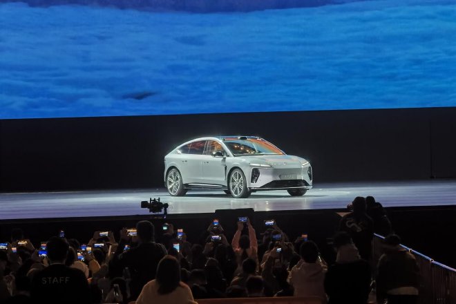 蔚来2024 NIO Day 蔚来ET9上市 萤火虫开启预售-新浪汽车