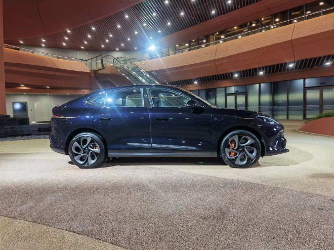 售21.99万元起 全新智己LS6正式上市-手机新浪汽车