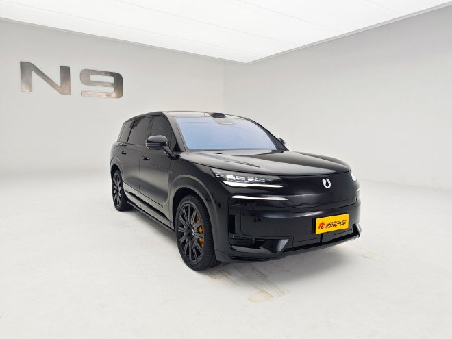 融合中式建筑风格 腾势N9外观抢先实拍-新浪汽车