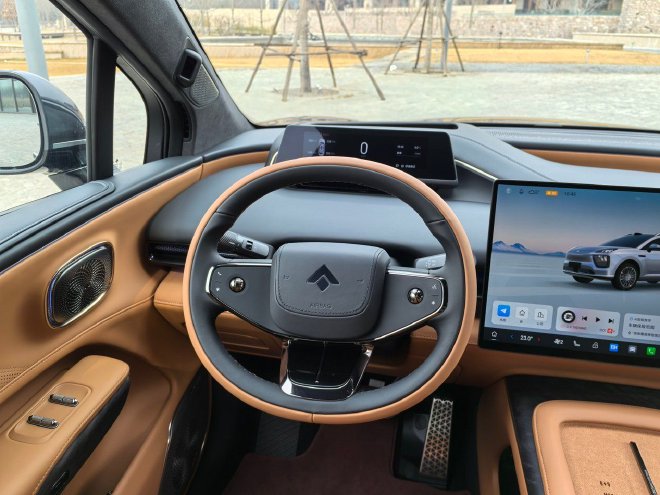 家庭智能新豪华SUV 昊铂HL预售27.98-32.98万元-新浪汽车