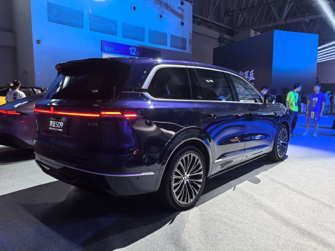 2025深蓝汽车秋季新品发布 深蓝L06/新款深蓝S07多款车型亮相-新浪汽车