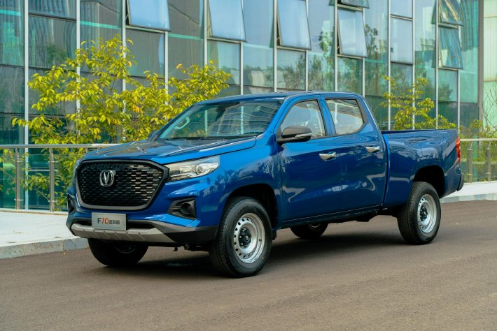 售价8.99-10.29万元 长安F70蓝鲸版上市-新浪汽车